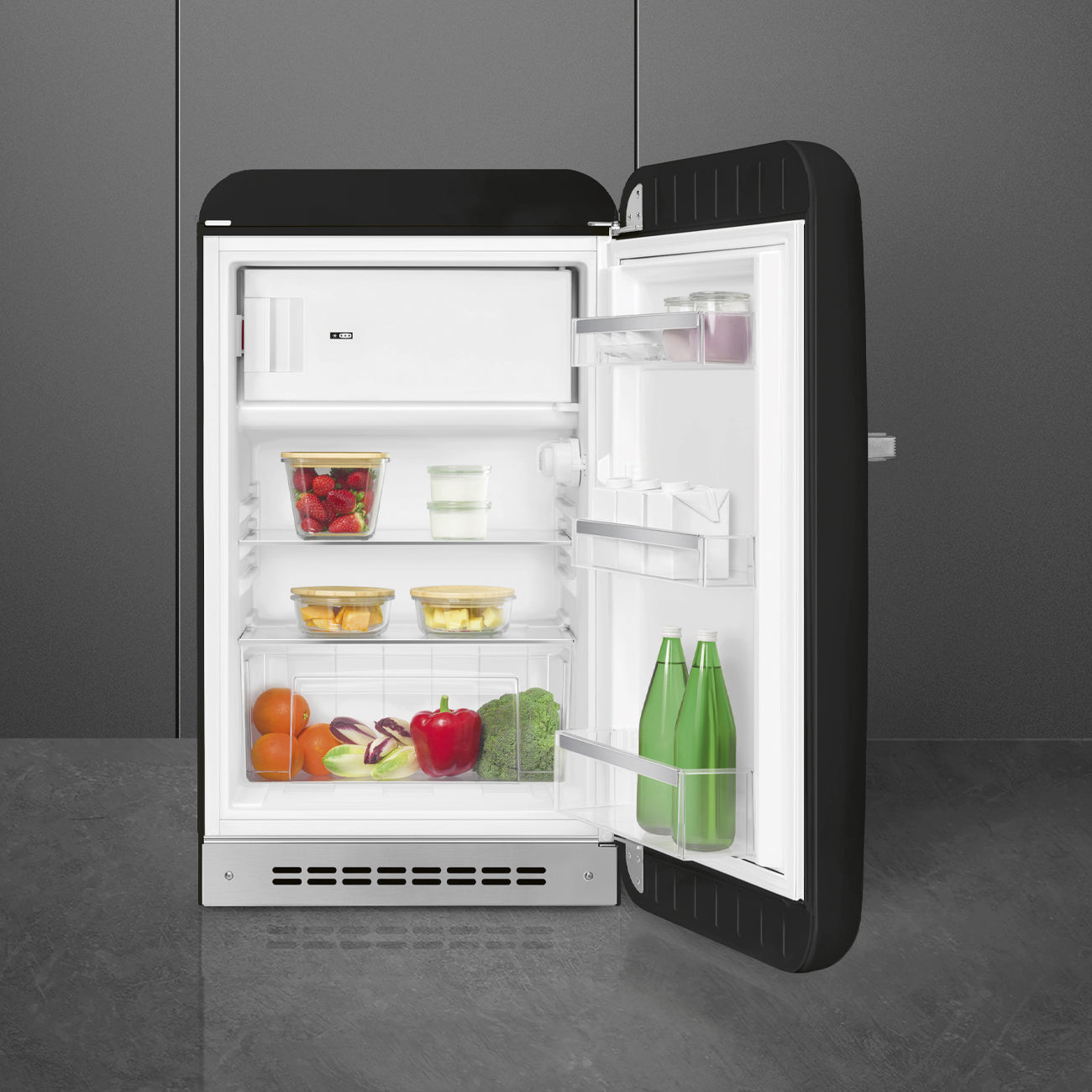 Smeg mini Refrigerator - Black